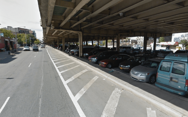 DOT Remains Non-Committal on Building Bike Lanes on Meeker Avenue - Streetsblog New York City