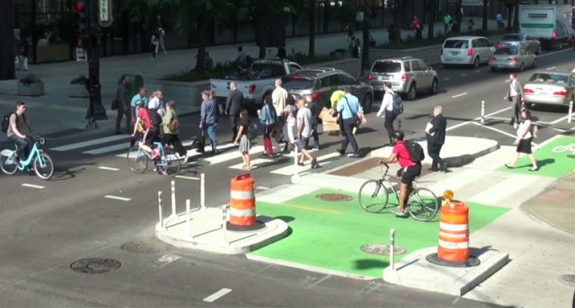 A Look at Chicago's New Intersection Design Where Two Bikeways Cross ...