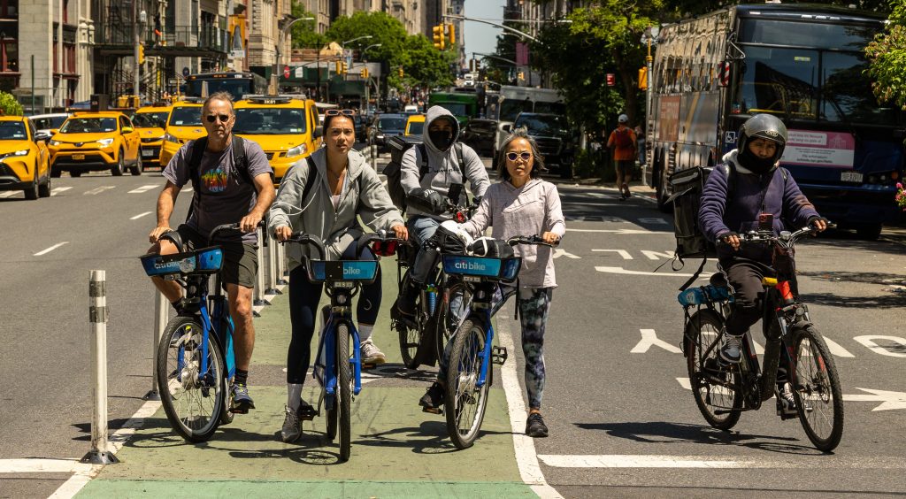 Opinion: Connect the Dots of Manhattan's Missing Bike Lanes ...