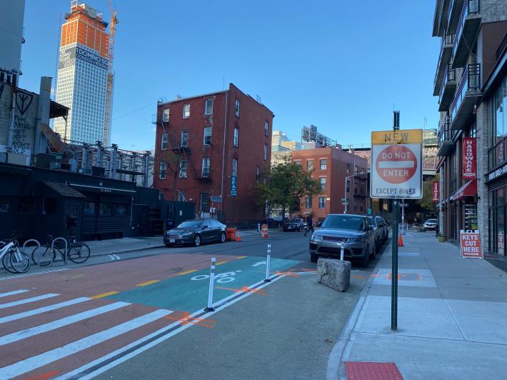 EYES ON THE STREET: Berry Street Bike Boulevard Is a Model for Low ...