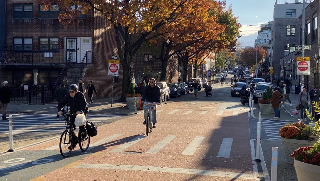 EYES ON THE STREET: Berry Street Bike Boulevard Is a Model for Low ...