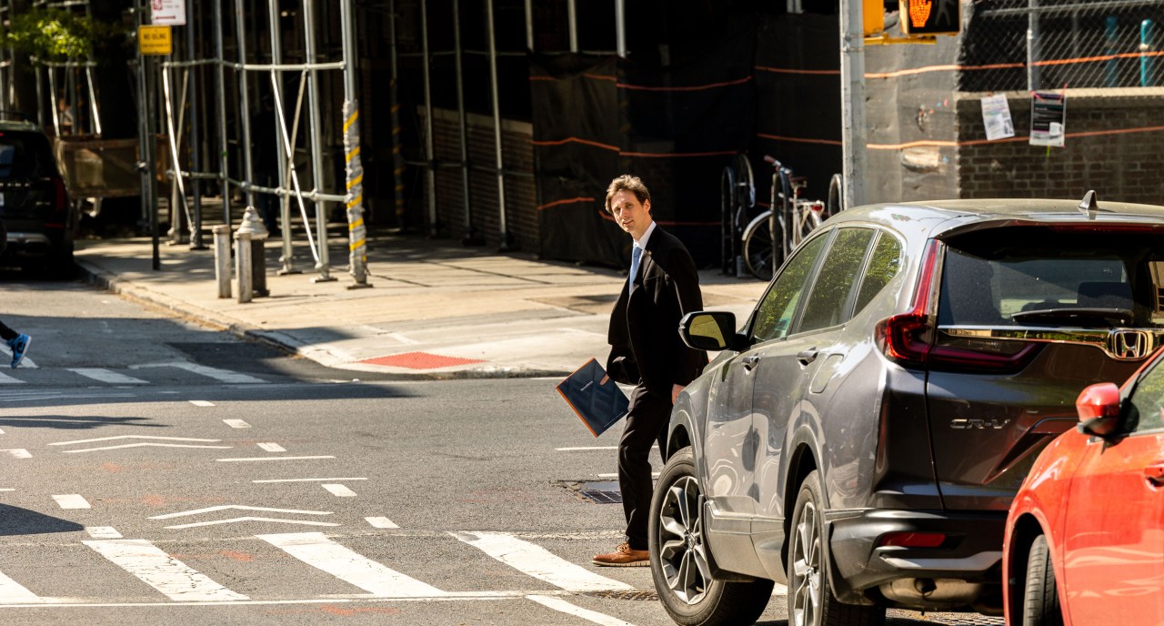 Daylight Again! Council Seeks Universal Parking Ban At Intersections ...