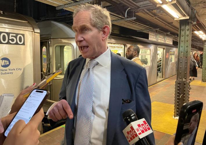 U.S. DOT Secretary Sean Duffy 'Has No Idea' of NYC in Subway Photo Op ...